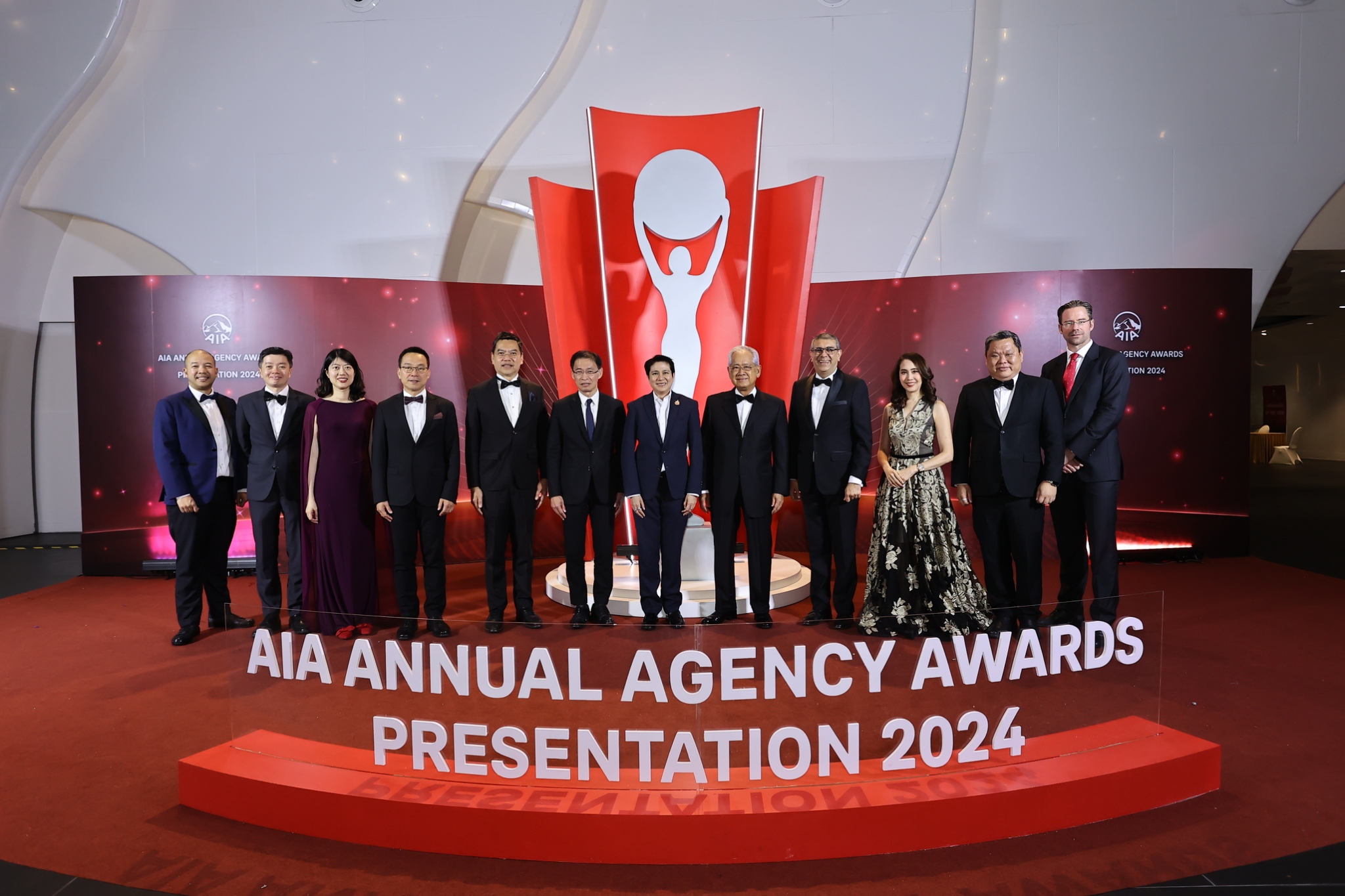 เอไอเอ ประเทศไทย มอบรางวัลเกียรติยศแก่สุดยอดตัวแทน “ที่สุดแห่งปี” ประจำปี 2567 ในงาน AIA Annual ...